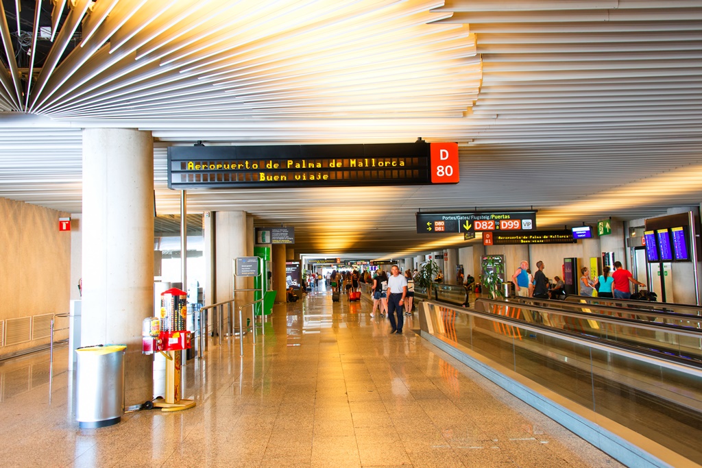 Palma De Mallorca Airport PMI Passenger Info Getting To The City